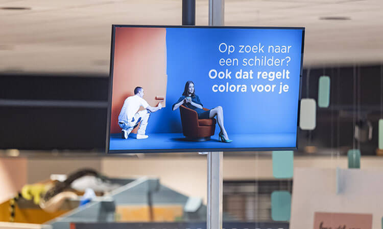 colora inspireert met Digital Signage | Telenet Business
